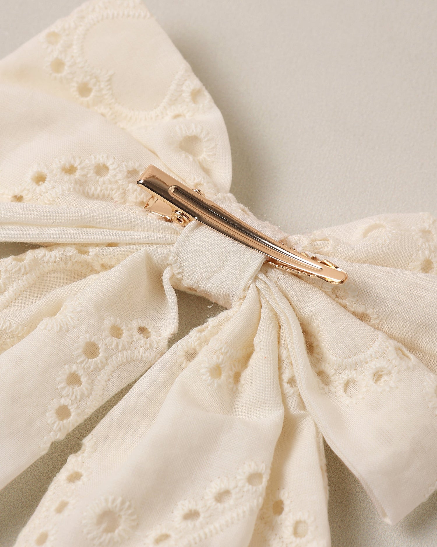 Everly Bow Ivory – Noralee
